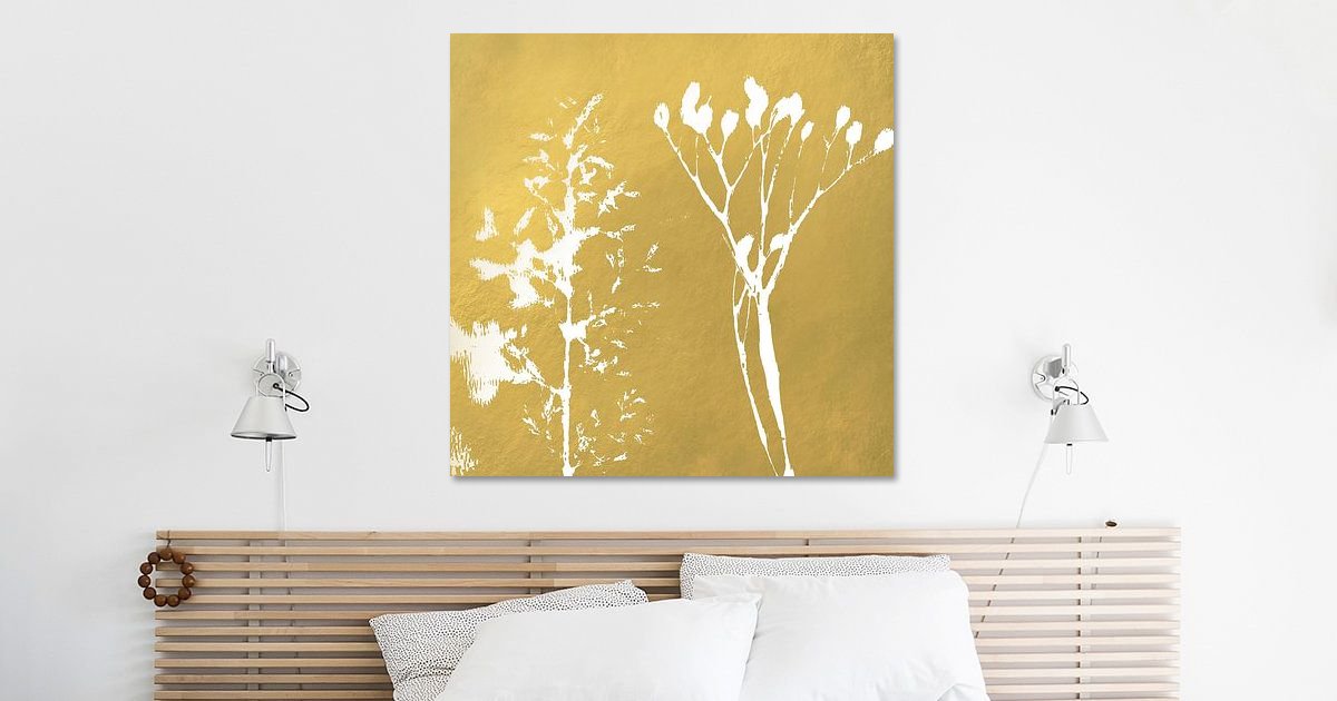 Wit gras en een takje op gouden achtergrond. Botanische kunst van Dina Dankers op canvas, behang ...